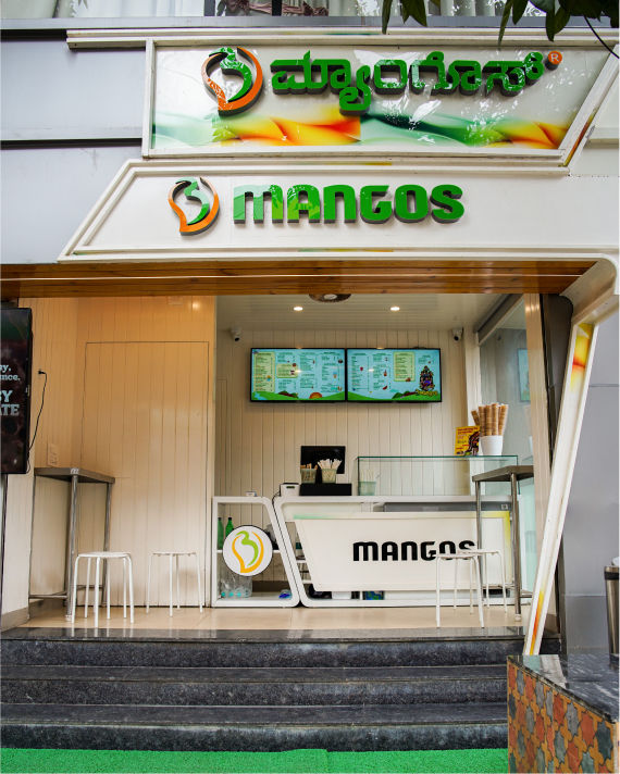 OUTLETS | 3 Mangos
